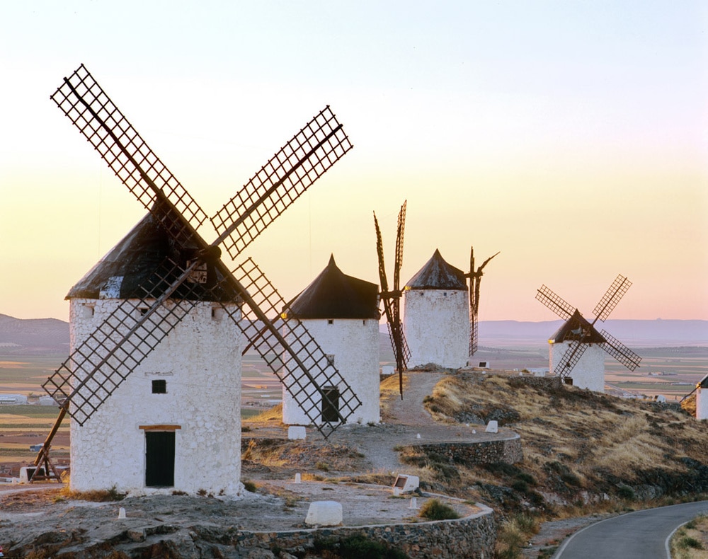 Descubre aquí ¿CÓMO EMIGRAR DESDE PERÚ HASTA ESPAÑA?